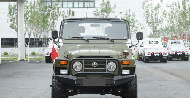 新款BJ212上市，软顶、方门硬顶外观，搭载2.0L动力，8.08万起_腾讯新闻