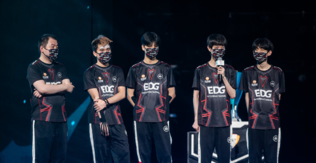 EDG零封FPX夺冠，小将Leave放狠话，Lwx或断开连接_腾讯新闻