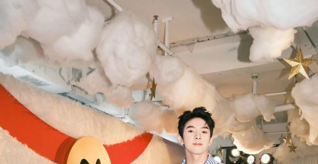 ELLE专访mithworld设计师Demon Zhang与创始人Tina：全新2023春夏系列【童年时光CHILDHOOD】_腾讯新闻