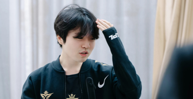 LPL转会期：Doinb、Rookie放出聊天界面，IG三叉戟出镜_腾讯新闻