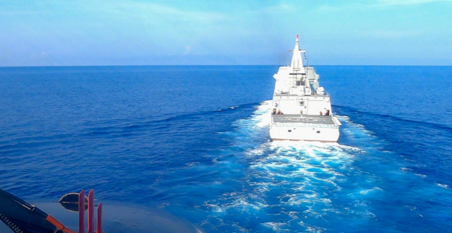 首批8艘055型已入列：外界猜测055B型大驱，即将动工或许已经开建_腾讯新闻