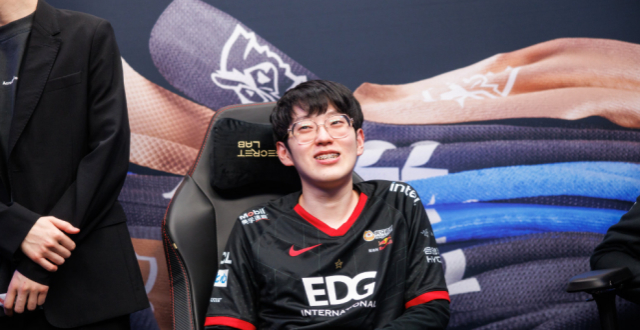 Scout真的不回EDG了？知名网站已将FoFo归为EDG中单_腾讯新闻