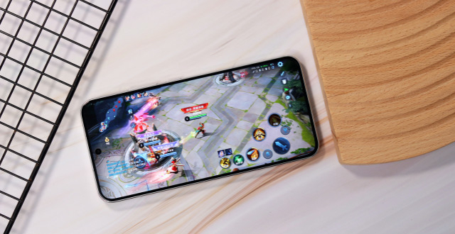 骁龙8Gen2＋IP68防水，小米13适合两类人，入手时有个细节不能忘_腾讯新闻