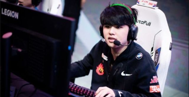 S9冠军FPX战队官宣：“翔掌门”Lwx正式续约_腾讯新闻