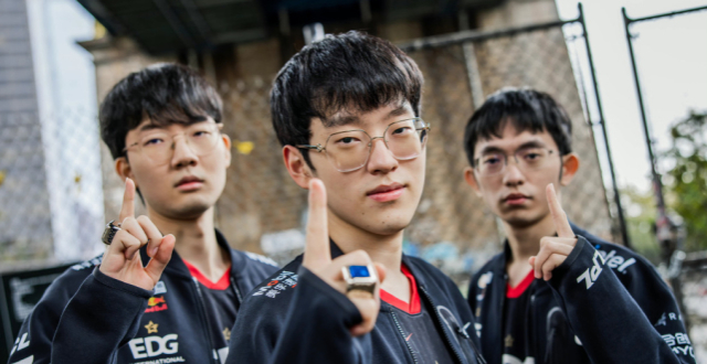 LPL转会期落幕：Hope加入WE，UP官宣宝蓝进队_腾讯新闻