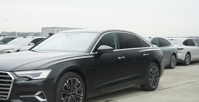 奥迪也放下“尊严”！A6L最大降幅8.27万，30天狂甩13368辆_腾讯新闻