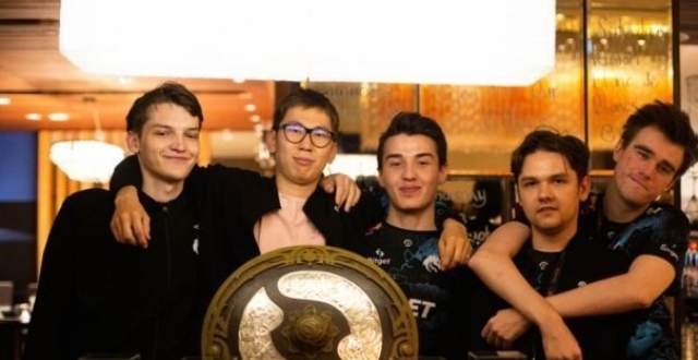 【DOTA2】Yatoro评价LGD新阵容：我很看好他们_腾讯新闻