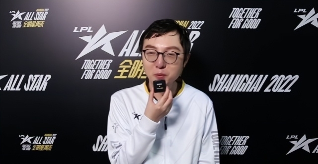 Mlxg完美融入LBL，和硬币哥互动很开心，两个都是真性情的人_腾讯新闻