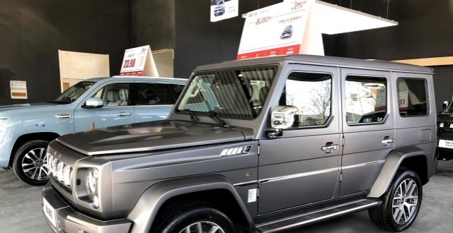 北汽版“大G”？2023款北京“BJ80”亮相，配3.0T＋分时四驱！_腾讯新闻