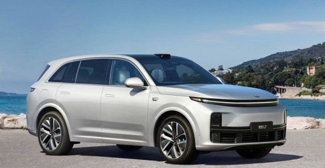 理想汽车CEO：理想L7优于宝马X5L 隔音效果超过奔驰S_腾讯新闻