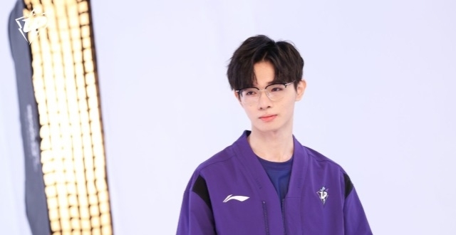 UP首秀不敌NIP，官博沦陷！粉丝吐槽：Doggo退役！教练也该换了_腾讯新闻