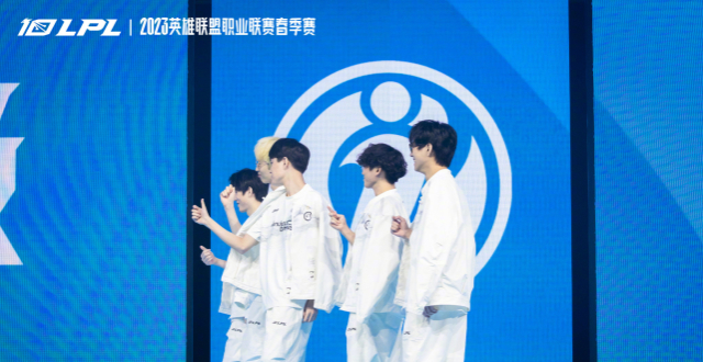 LPL春季赛：iG再度抽到上单SSR，青春风暴来袭横扫RNG_腾讯新闻