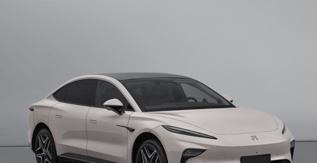 飞凡 F7 定档 2月5 日亮相：支持换电，最高 666km 续航可选_腾讯新闻