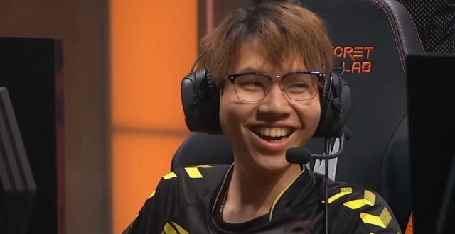 LPL中国选手首次登顶！Bo火力全开，一战打崩G2，VIT赢下榜首之战_腾讯新闻