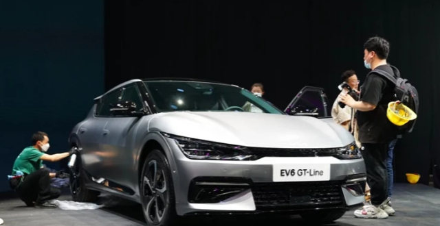 【广州车展】战斗气息足，续航达到600km，起亚EV6 GT-line亮相_腾讯新闻