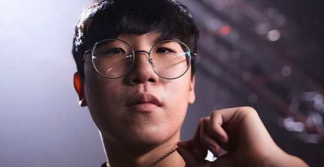 LOL：Uzi锐评尺帝在LPL降维打击，没人打得过，JDG中单有话说_腾讯新闻