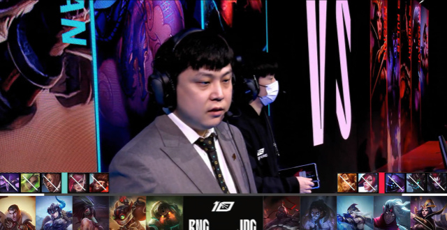 “教练在折磨GALA！”RNG下路爆线被JDG戏耍，Uzi念出经典语录_腾讯新闻