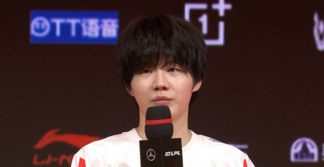 WBG战队翻盘JDG！晒哥i16战绩只能玩塞恩，刘青松透露小虎很自责_腾讯新闻