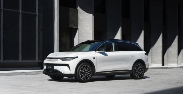 零跑C11增程和比亚迪宋PLUS DM-i产品力分析_腾讯新闻