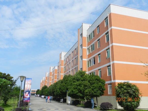 成都东星航空旅游专修学院是全日制 四川成都东星航空专修学院 随意云