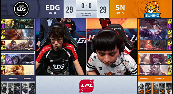 WWE超级巨星为LPL季后赛加油助威，SN第一局击败EDG！