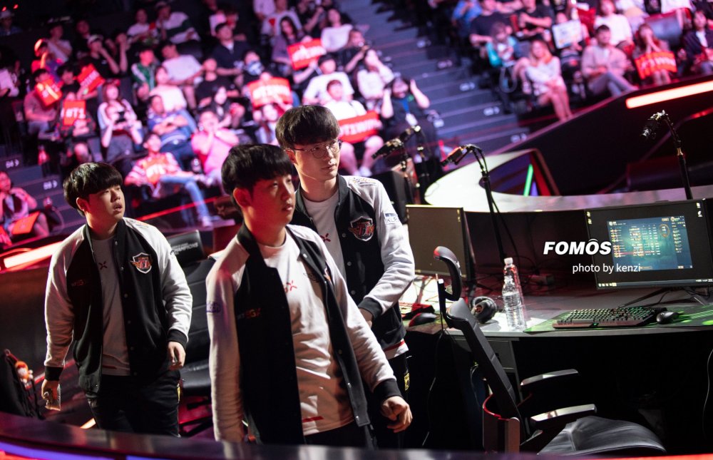 又是khan，又是偷家？DWG关键C频繁失误，SKT拿下赛点