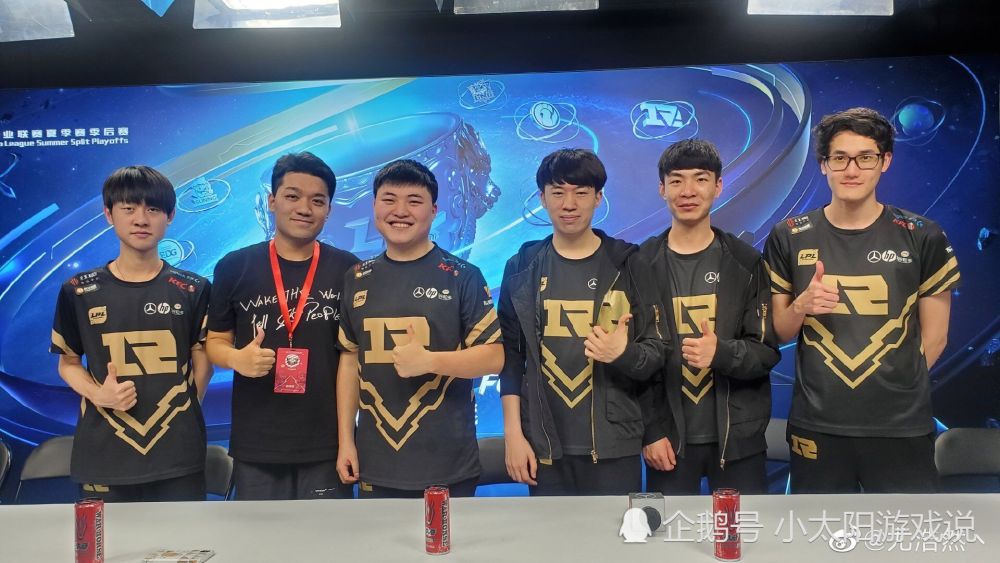 姿态眼馋RNG小虎吸血鬼带队进S9，赛后直播证明自己更强！