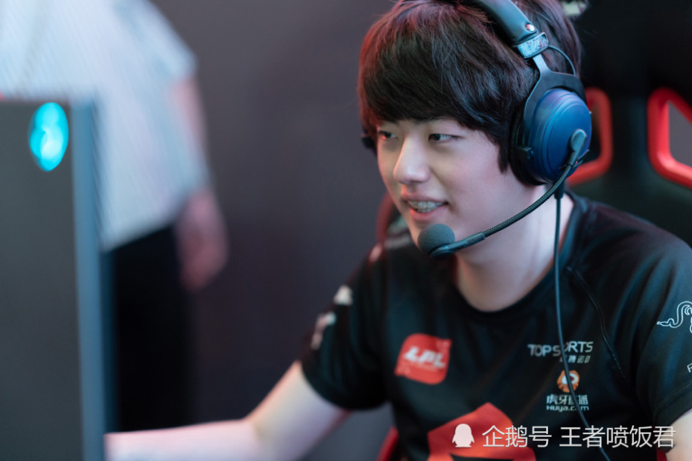 LPL最菜韩援诞生，被UZI对线杀穿，再输一局恐要丢掉工作！