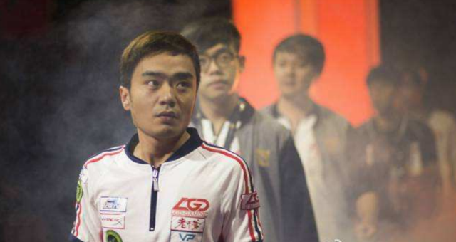 xiao8：繁华与荣耀，过往已成云烟，前路漫漫仍需勉励