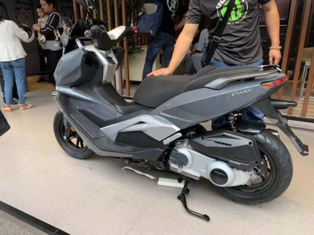 300cc踏板车-千图网