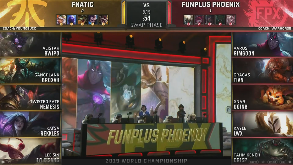 FPX2：0拿下赛点，LWX回来了，解说：这把6打4