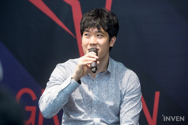 Sword八强赛表现太烂，GRF前教练cvmax补刀：我在一定上多兰