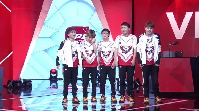 JDG打野Flawless宣布离队，队长绿毛祝福告别，一句话戳中泪点