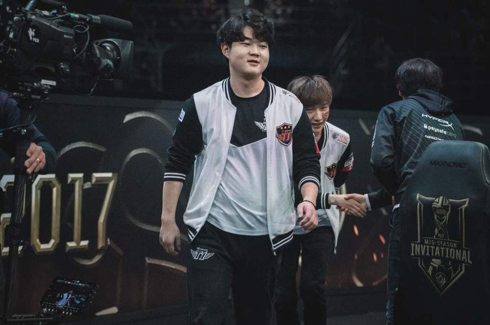 自己谈转会拿下230万美元高薪合同，Huni宣布新赛季正式加入DIG