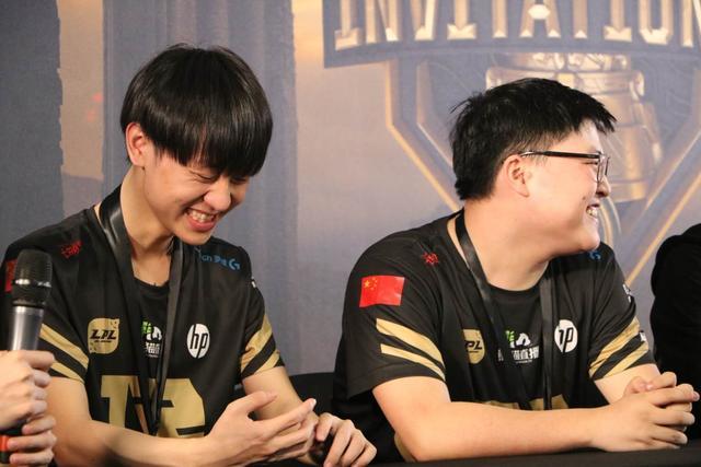 RNG有救了！UZI携手小明双排韩服九局五场MVP，季后赛可能上场