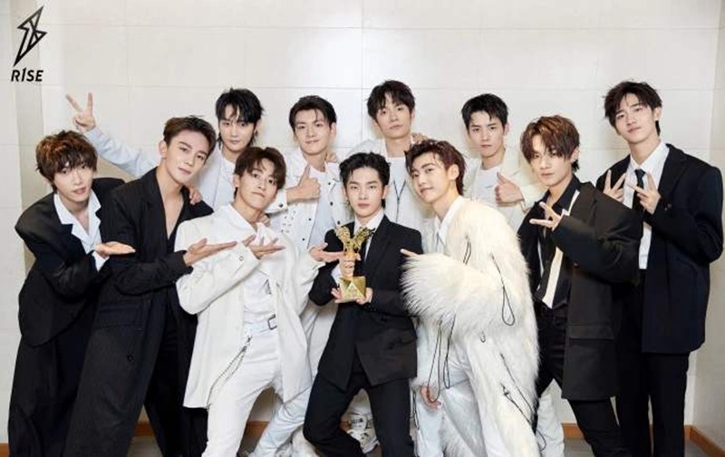 unine成员合照-千图网