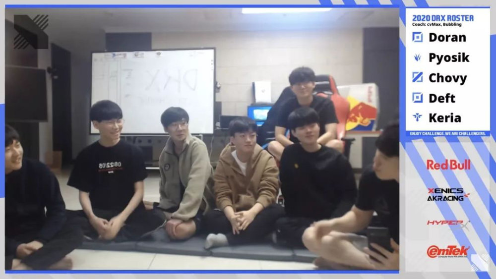 DRX直播公布新赛季新阵容：Chovy正式宣布加入，Deft乐开花