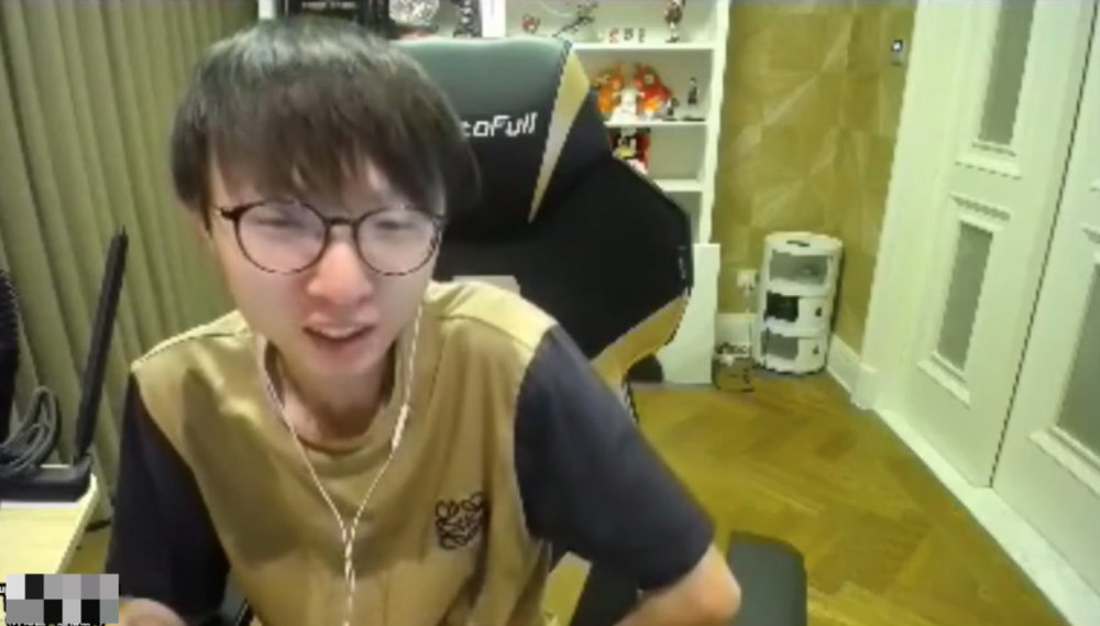 jackeylove续约iG被证实后，mlxg被打脸：啥时候去SKT？