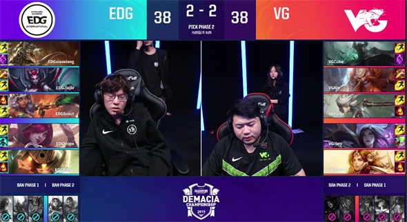 EDG晋级德杯决赛 厂长赛后安慰EDG状元上单！妹扣：还没杀够iBoy