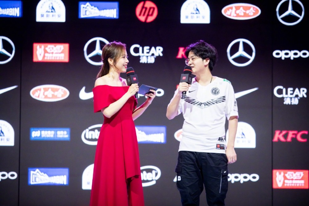 IG拿下S10首胜，JKL主动在粉丝群发声，他终于要来了？