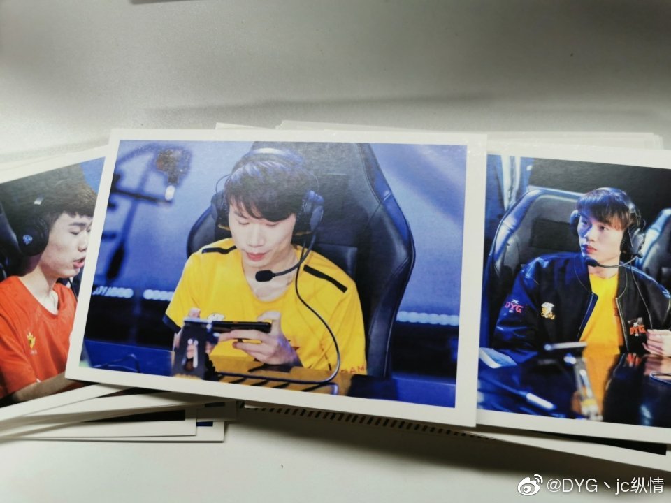 纵情深夜发文感慨“从而再无JC”，引粉丝泪目，evildoer暖心回复