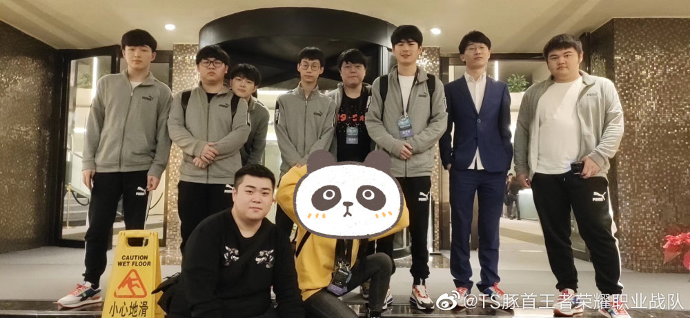 WE将762卖给DYG原因找到？知情人透露：十三或追随1027加盟WE