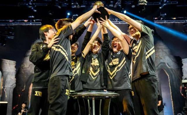 RNG黑历史再次被提起！S8世界赛RNG和G2的比赛当选最受喜欢的比赛