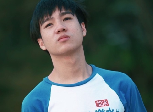 RNG始终未夺冠的原因，严君泽透露S7、S8的时候，战队发生两次变化