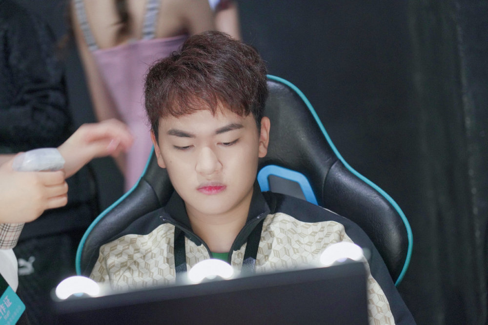 QG3-2险胜RW终结4连败，刺痛一手后羿成功自证，让人回想起17年时