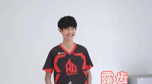 AG3-2战胜DYG，决胜局一诺认真了，马可50％输出，不把对面当人看