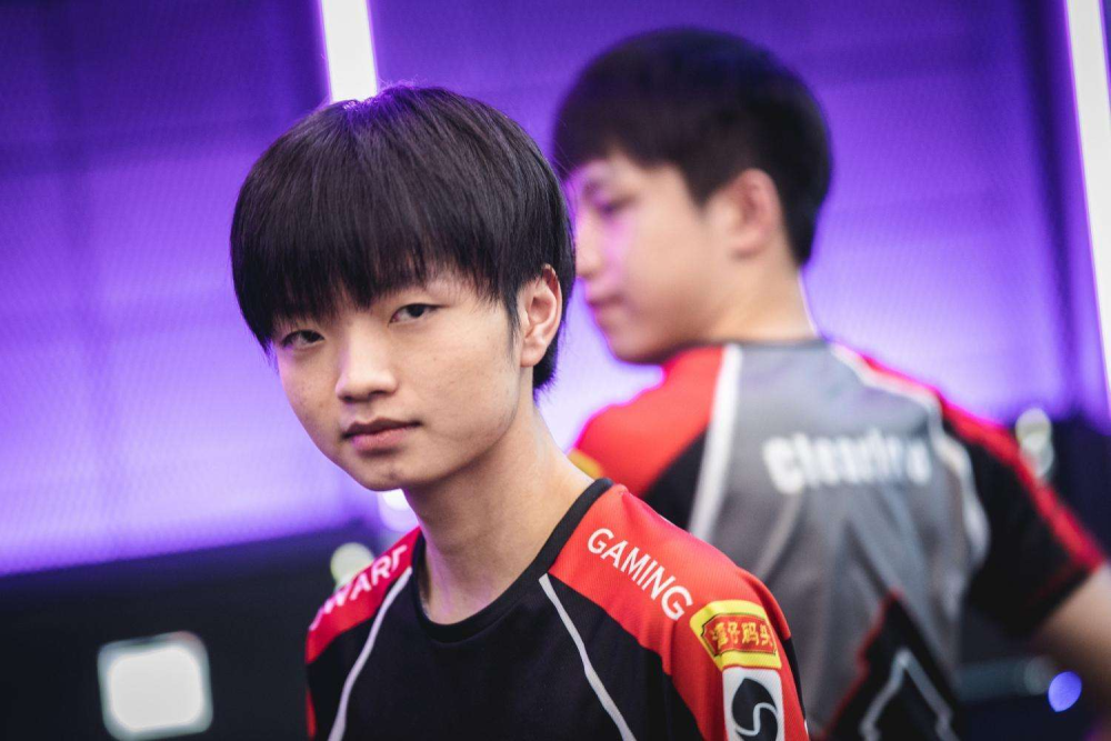 零零后天才ADC 这四大惊艳反应不输Uzi 可惜离开了EDG