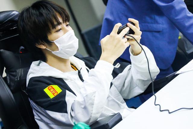 QG首秀失败，网友总结“770背锅公式”，没有他，QG连四强都不是！