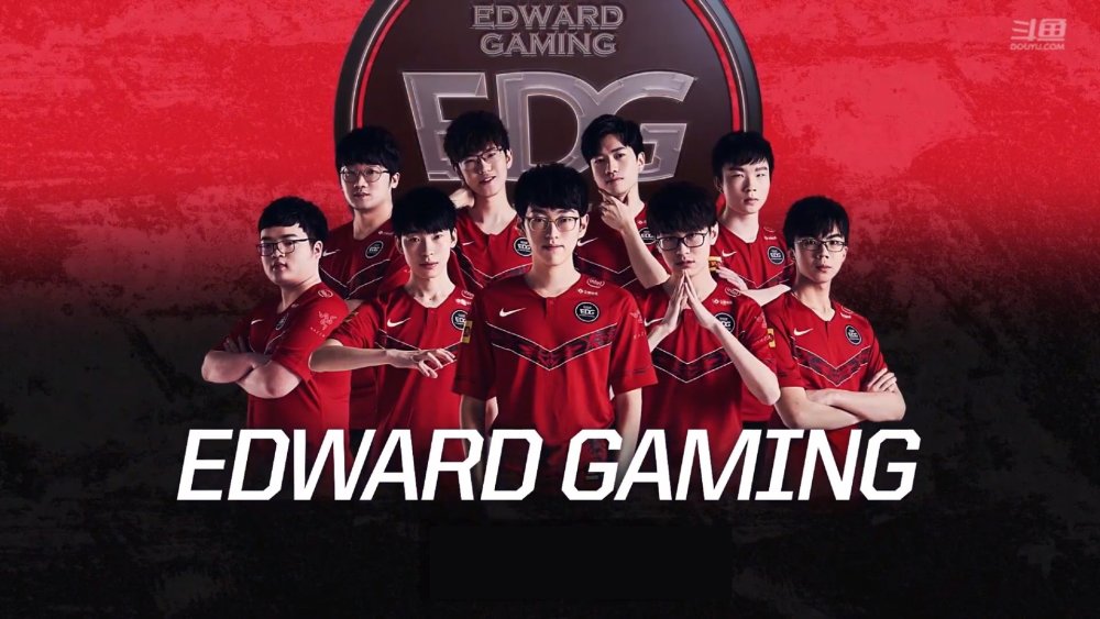 两局卡莎完美KDA击败LGD，hope或成为EDG稳进季后赛的最大希望