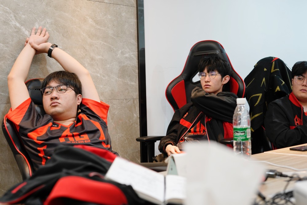 KPL第4周评选出炉：AG是周荣誉“绝缘体”？estar无心最佳中路！